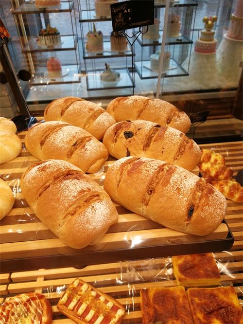 Punch Monday面包店加盟：开启你的创业新篇章，共享烘焙市场的繁荣盛宴！_加盟星百度招商加盟服务平台