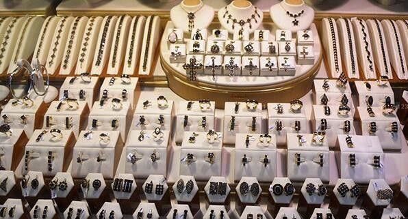 伶俐饰品加盟费多少钱_伶俐饰品加盟费低至15.7万元_伶俐饰品加盟怎么样_Lenle伶俐饰品店招商电话，开启创业新篇章，商机无限等你来！_加盟 ...